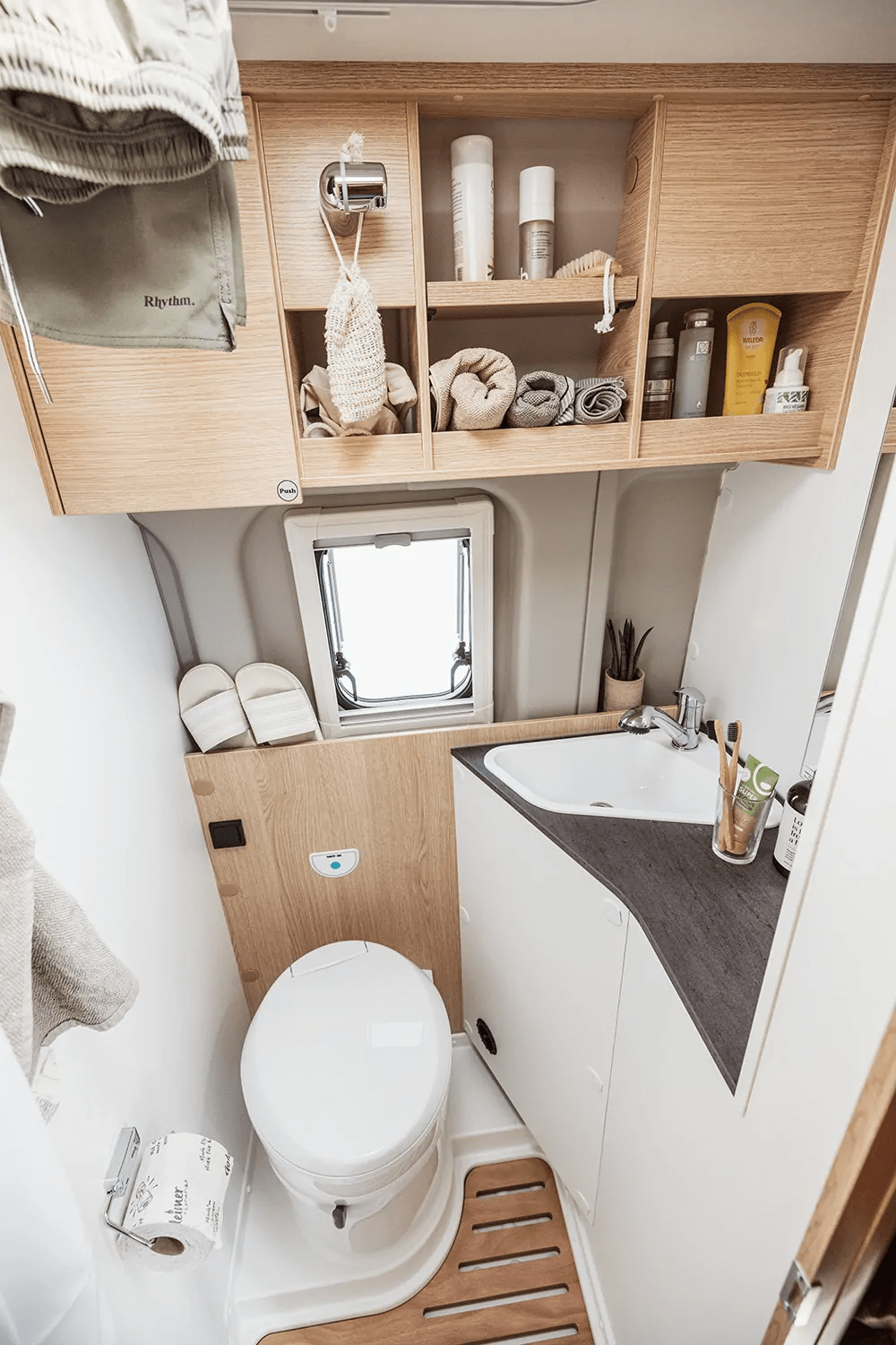 Sunlight's CLIFF Adventure Campervan - The Motorhome Man